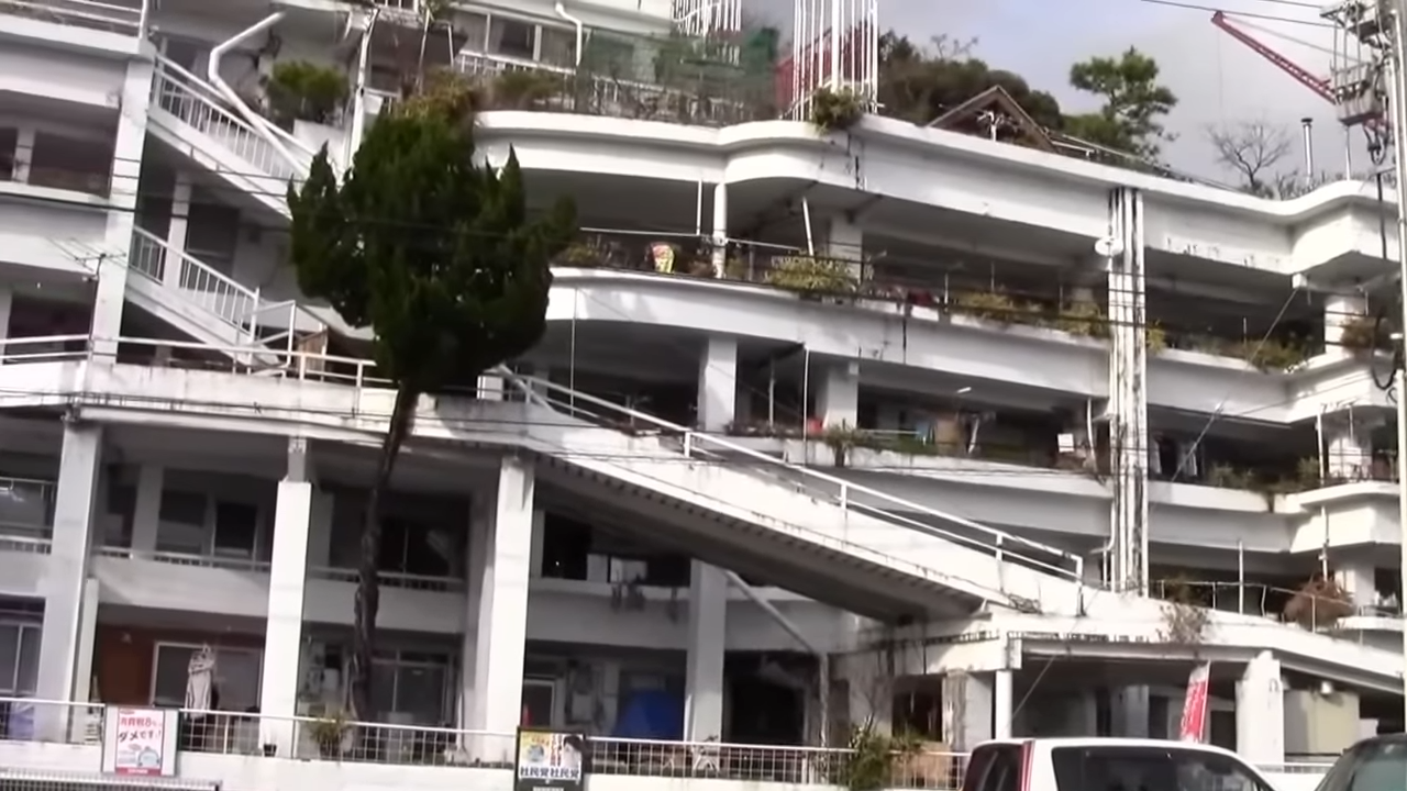 沢田マンションの事件や現在！オーナー夫婦・耐震性と家賃や間取り・宿泊の感想や臭いなどの噂もまとめ | WONDIA