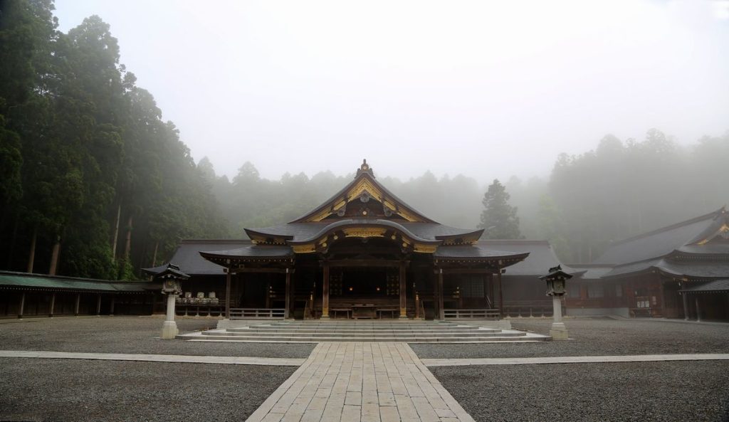 彌彦神社はなぜ有名？事件/事故の犯人や原因・死者数・パワースポットや心霊現象・その後現在まとめ | WONDIA